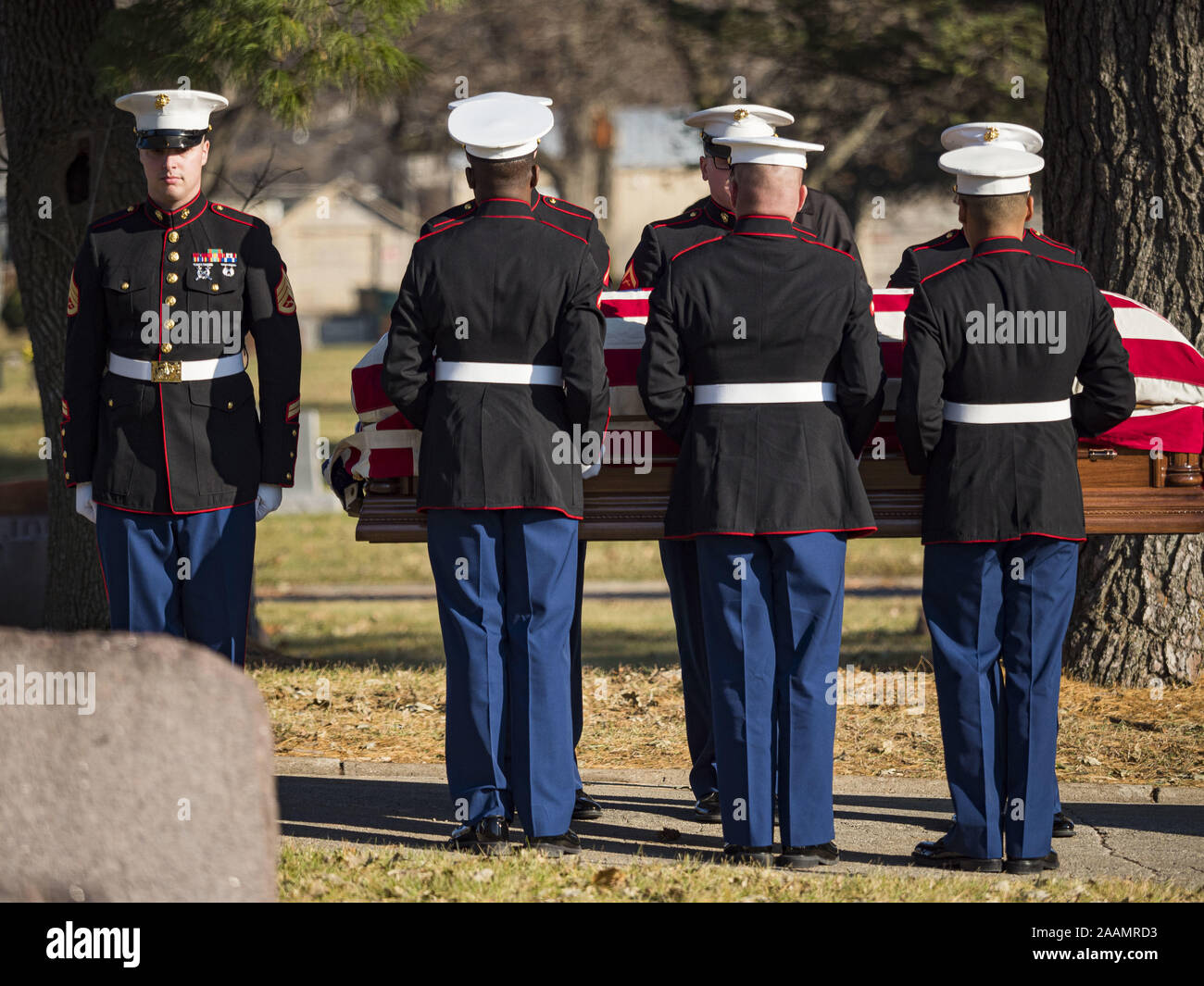Us marine corps honor guard hi-res stock photography and images - Alamy