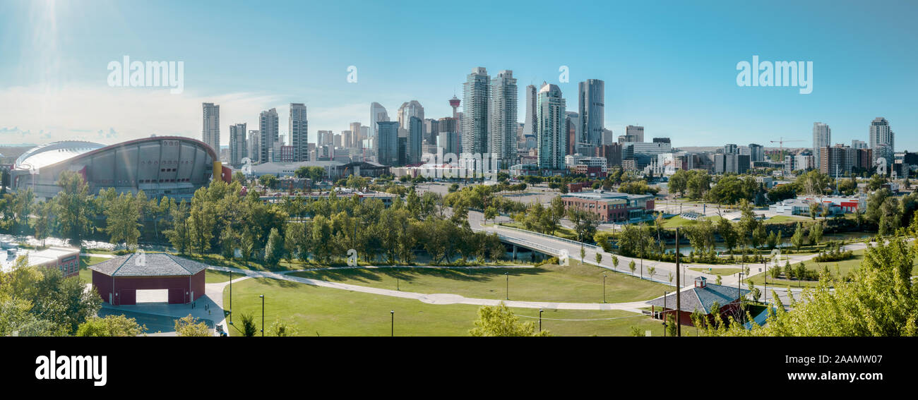 Beautiful Calgary city skyline from Scotsman's hill on a sunny day ...