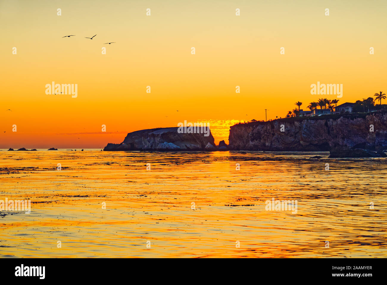 Sunset at pismo beach hi-res stock photography and images - Alamy