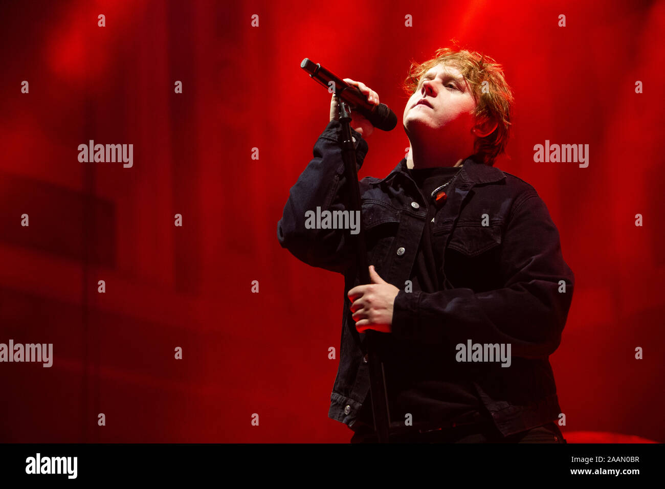 Lewis capaldi hi-res stock photography and images - Alamy