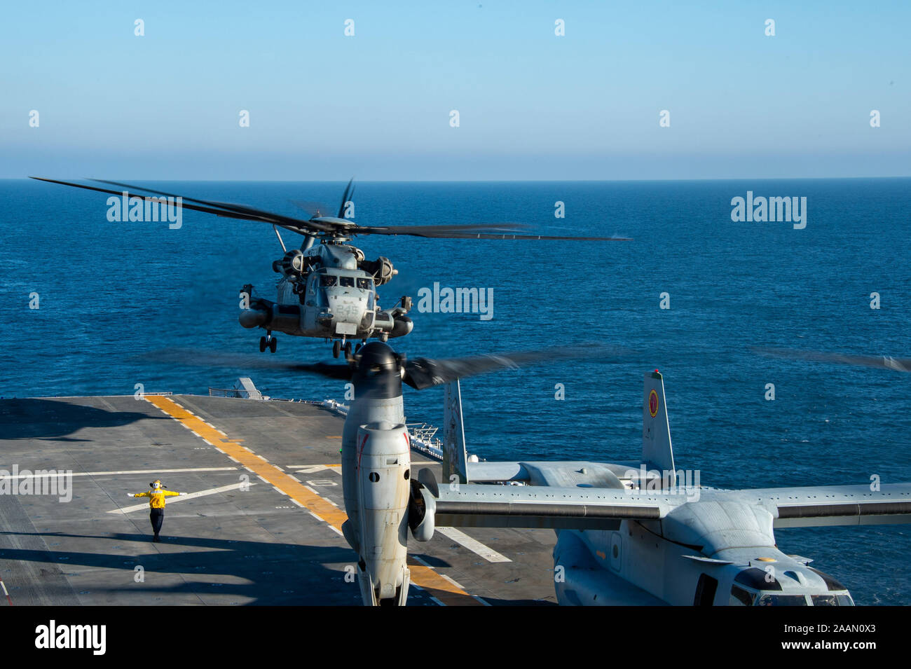 191105-N-LR905-2573 PACIFIC OCEAN (Nov. 05, 2019) – Aviation Boatswain ...