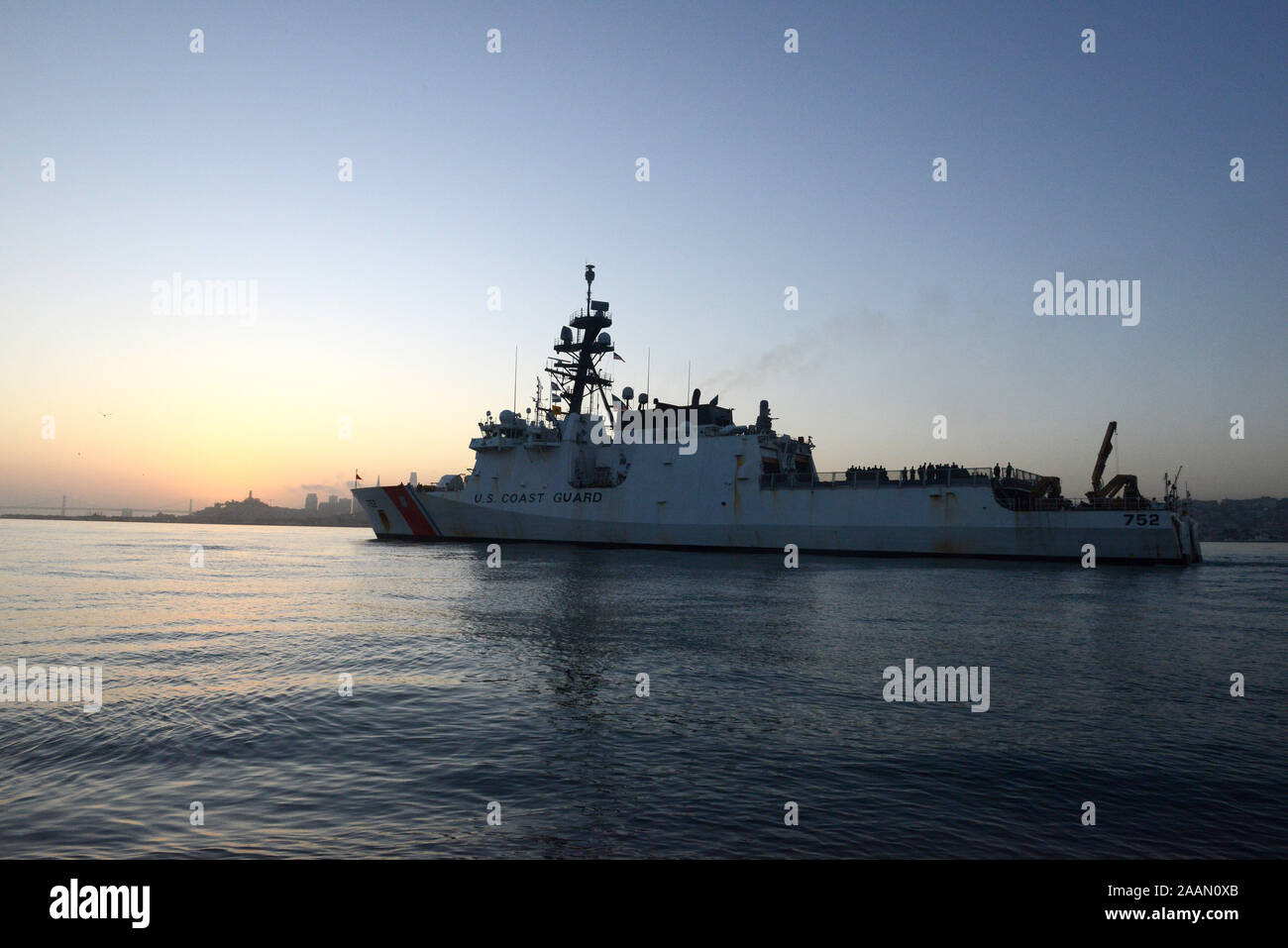 Coast guard cutter stratton wmsl 752 hi-res stock photography and ...