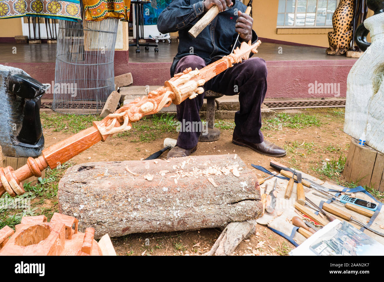 African traditional tools hi-res stock photography and images - Alamy