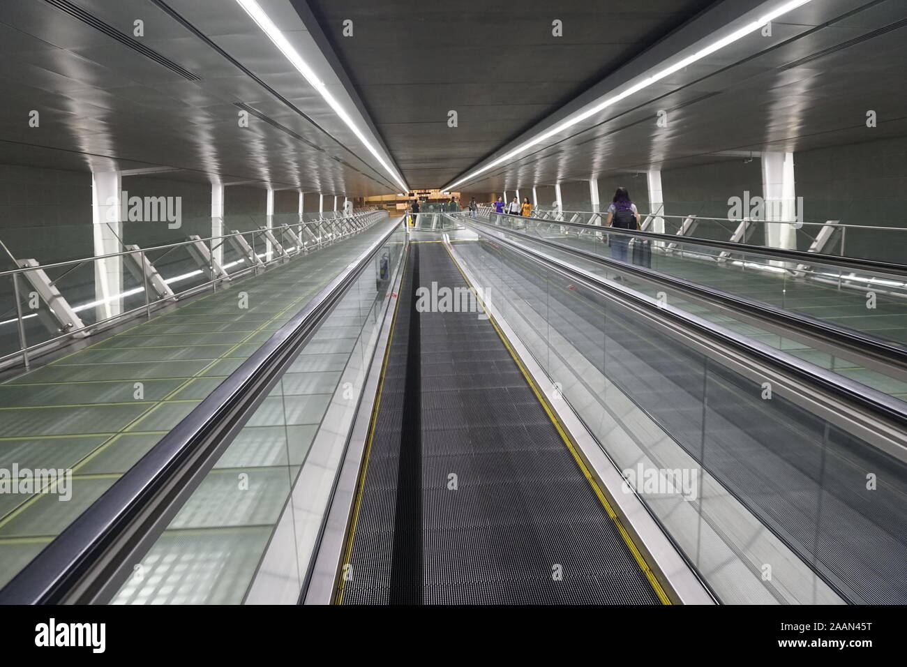 walkalator at Changi airport, Singapore Stock Photo - Alamy