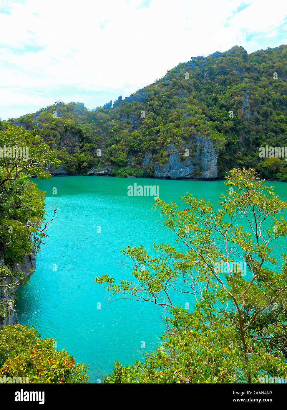 Emerald lake thailand hi-res stock photography and images - Alamy