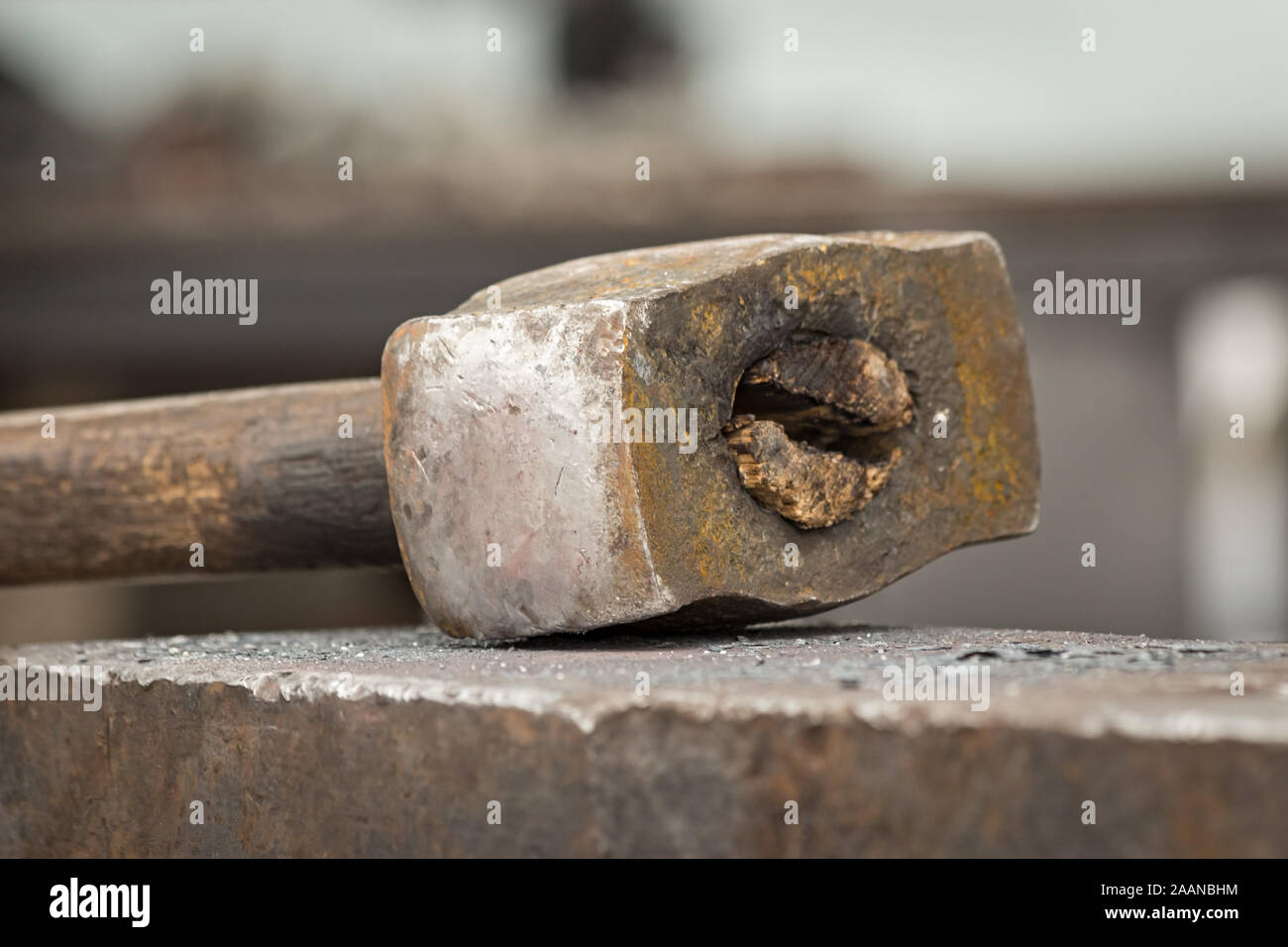 Hammer and anvil hi-res stock photography and images - Alamy