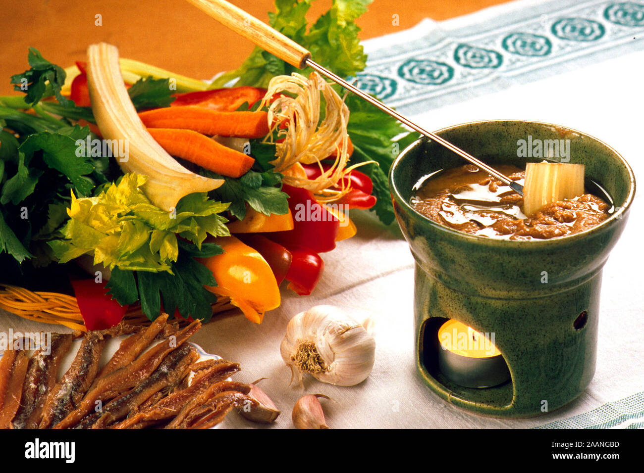 Italian food recipes, traditional Piedmont recipe, Bagna cauda a hot ...