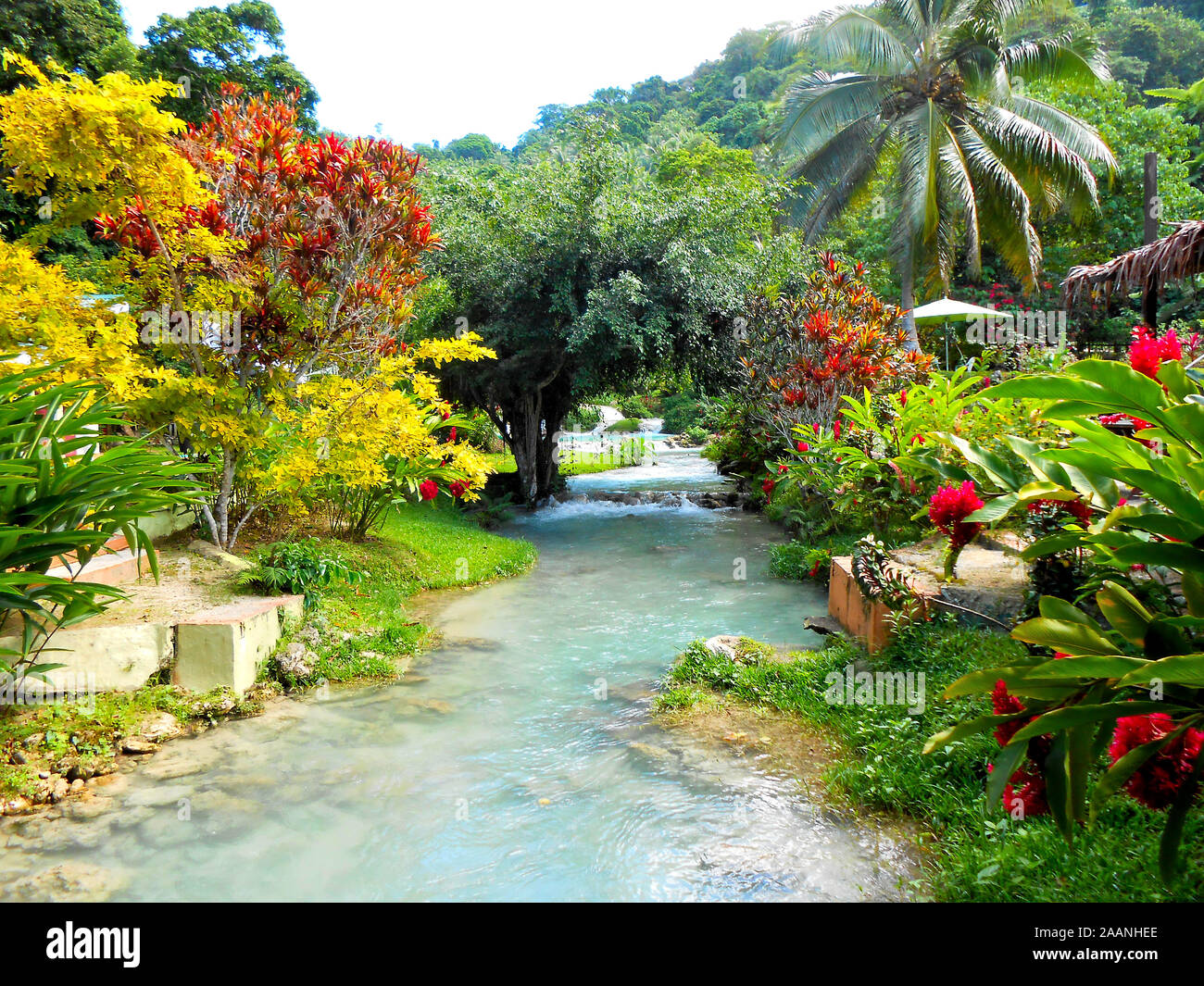 Evergreen cascades waterfall hi-res stock photography and images - Alamy