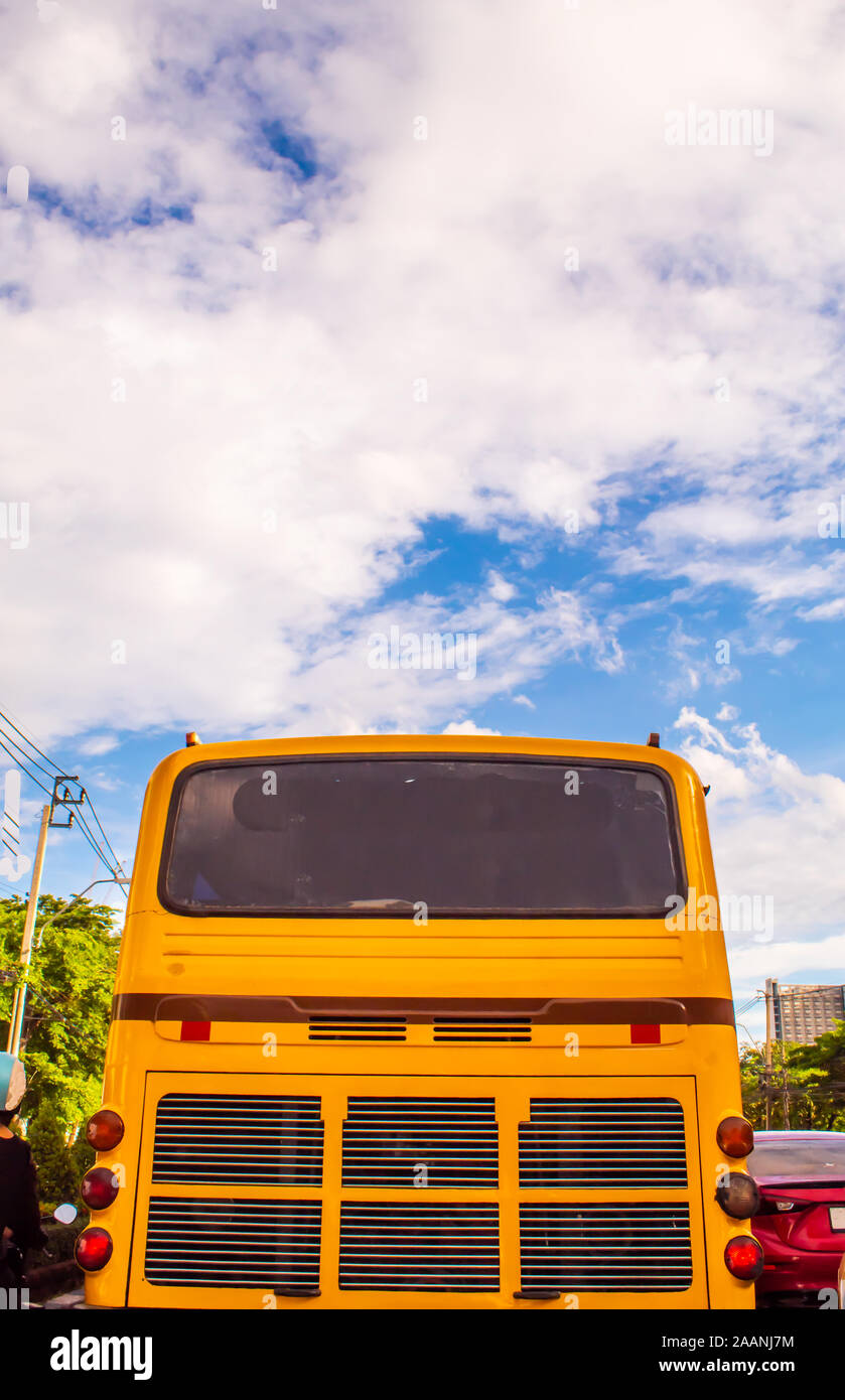 Orange bus hi-res stock photography and images - Alamy