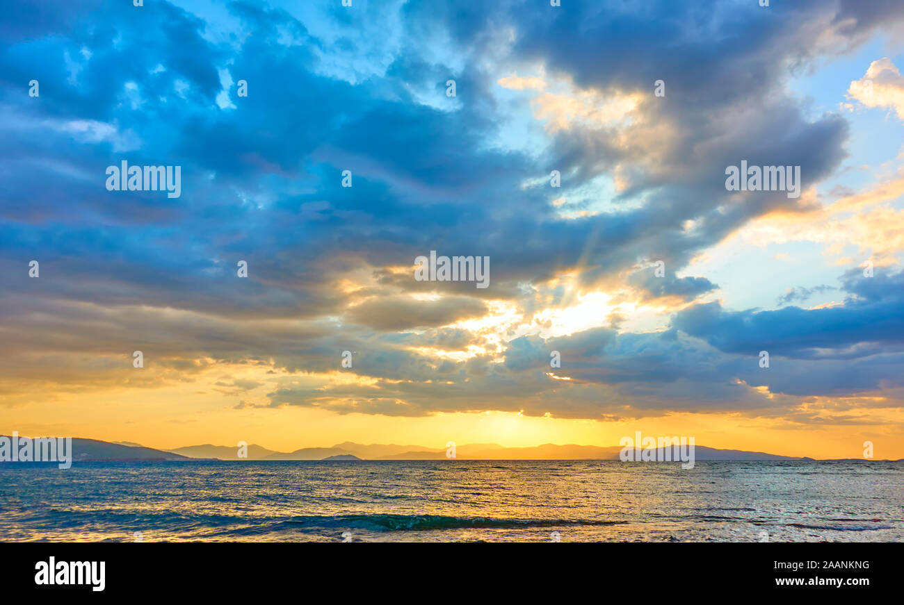 Scenic sunset over the sea -- Panoramic sundown seascape - landscape ...