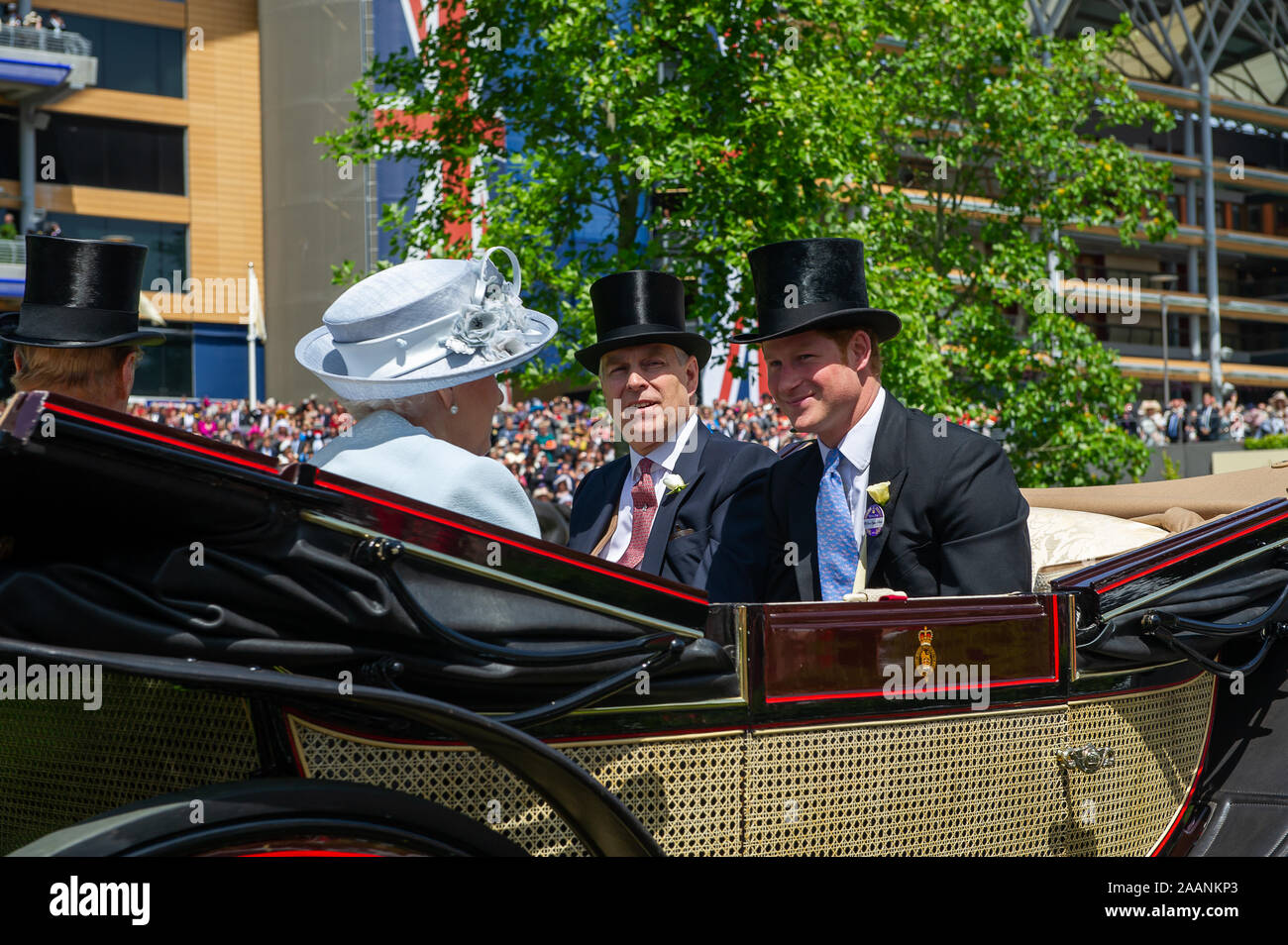 Royal Ascot, Ascot Racecourse, Berkshire, UK. 17th June, 2014. Her ...