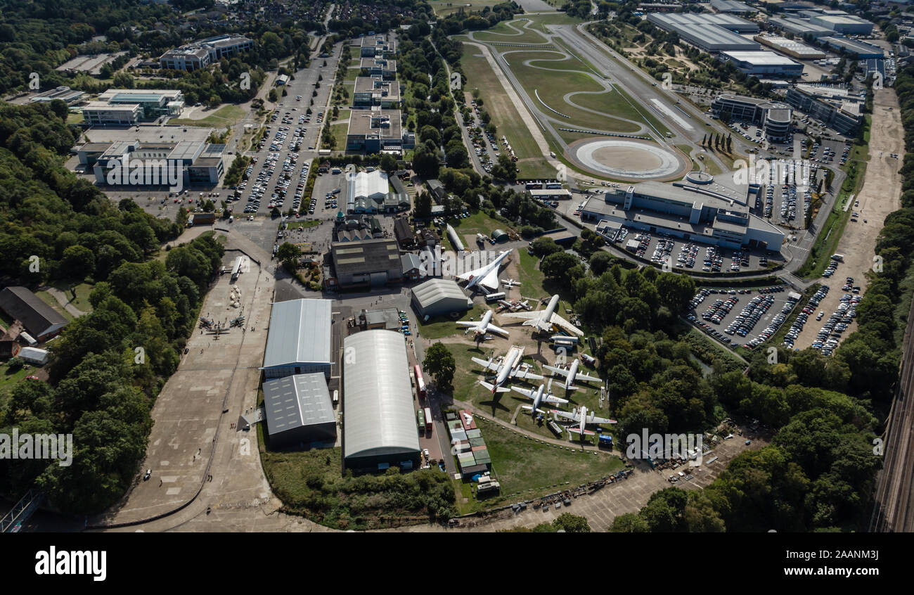 Brooklands circuit hi-res stock photography and images - Alamy