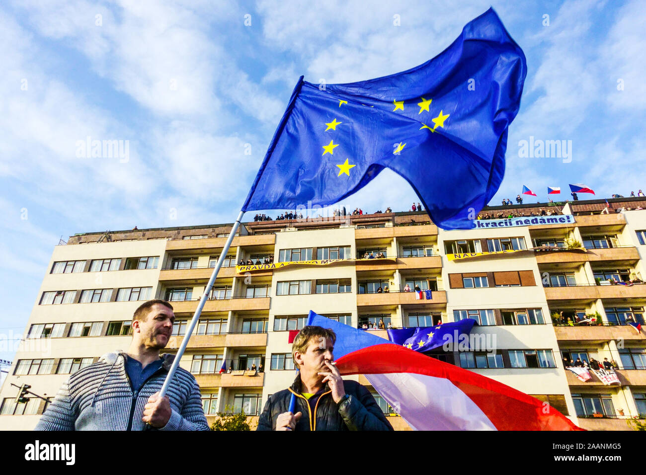 Demonstration people flags hi-res stock photography and images - Alamy