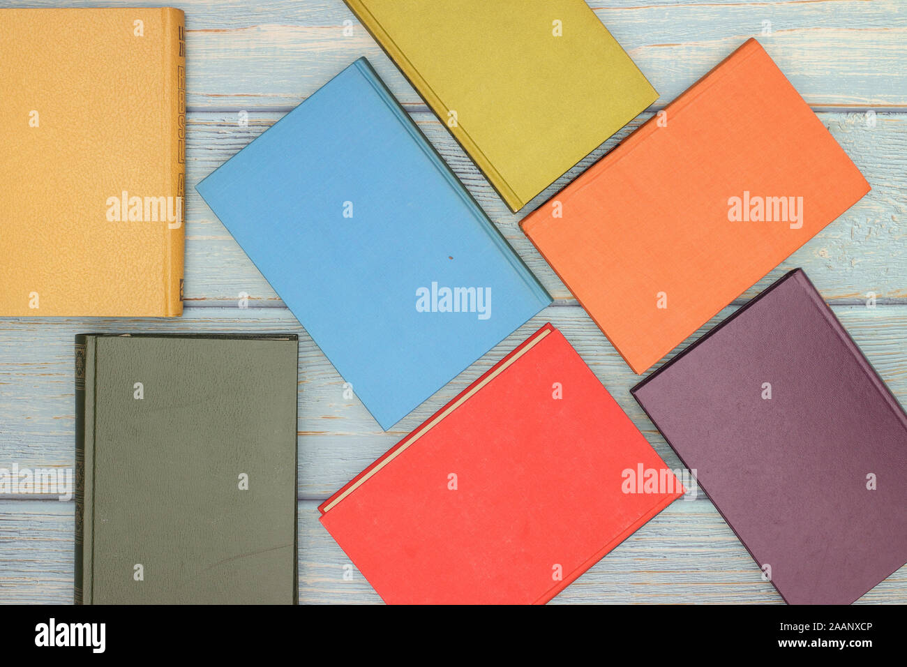Vintage books vector hi-res stock photography and images - Alamy