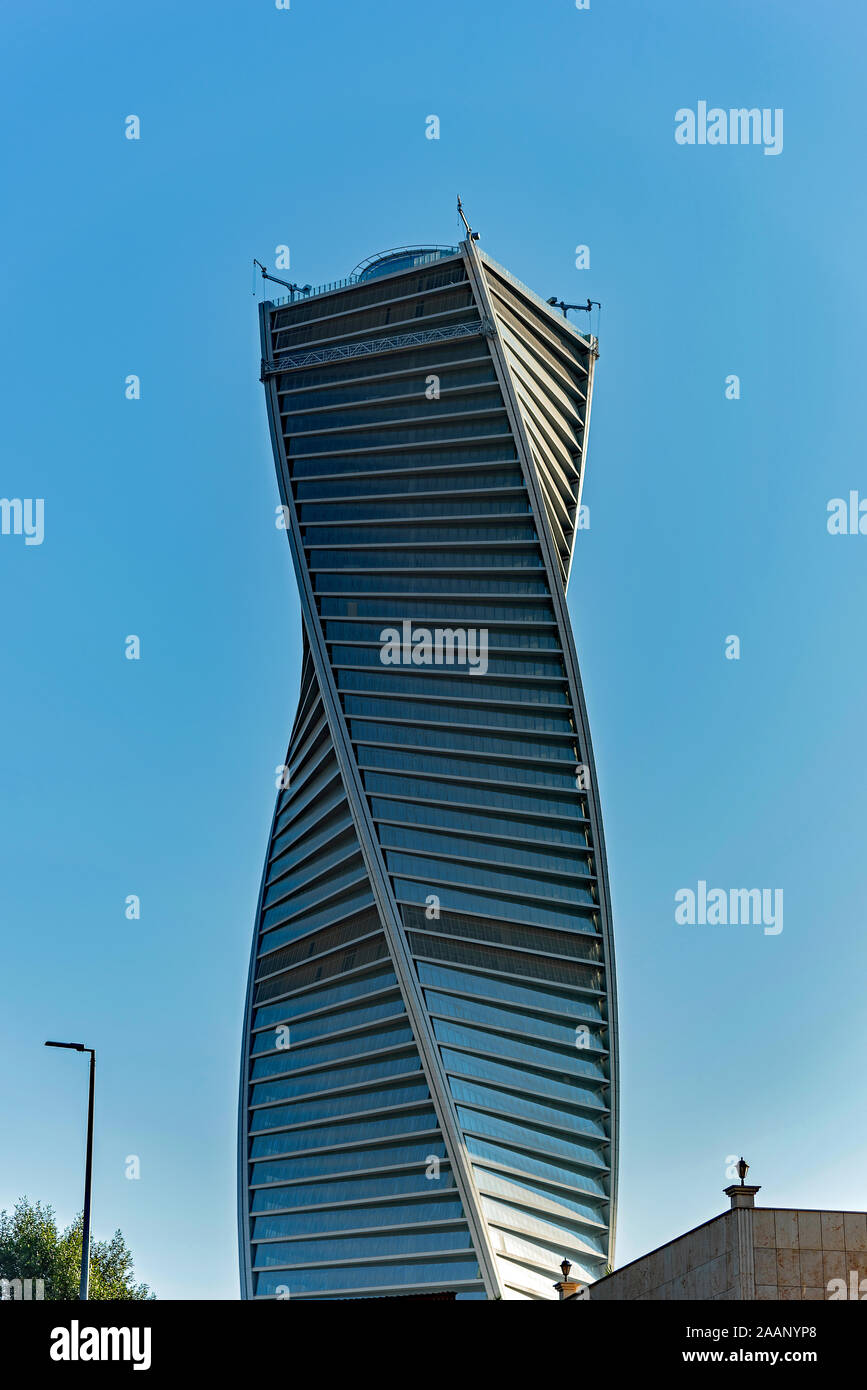 Twisty buildings hi-res stock photography and images - Alamy