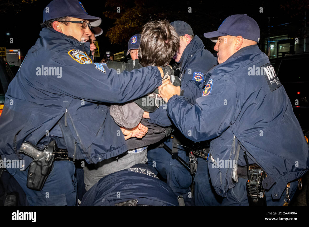 Nypd arrest protestors hi-res stock photography and images - Alamy