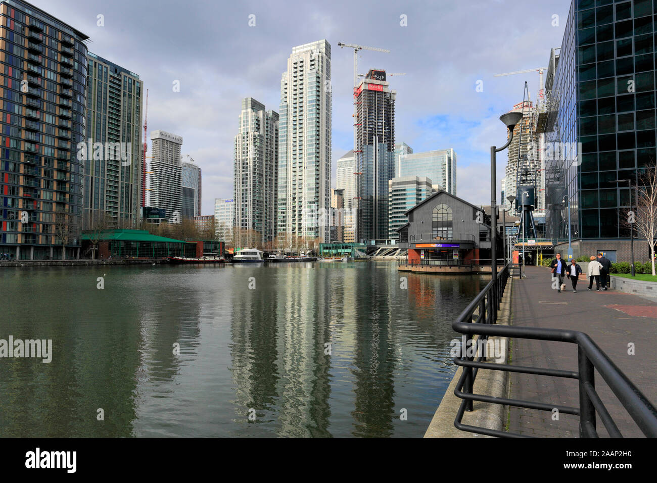 View of Millwall Inner Dock, Canary Wharf, Isle of Dogs, London City ...