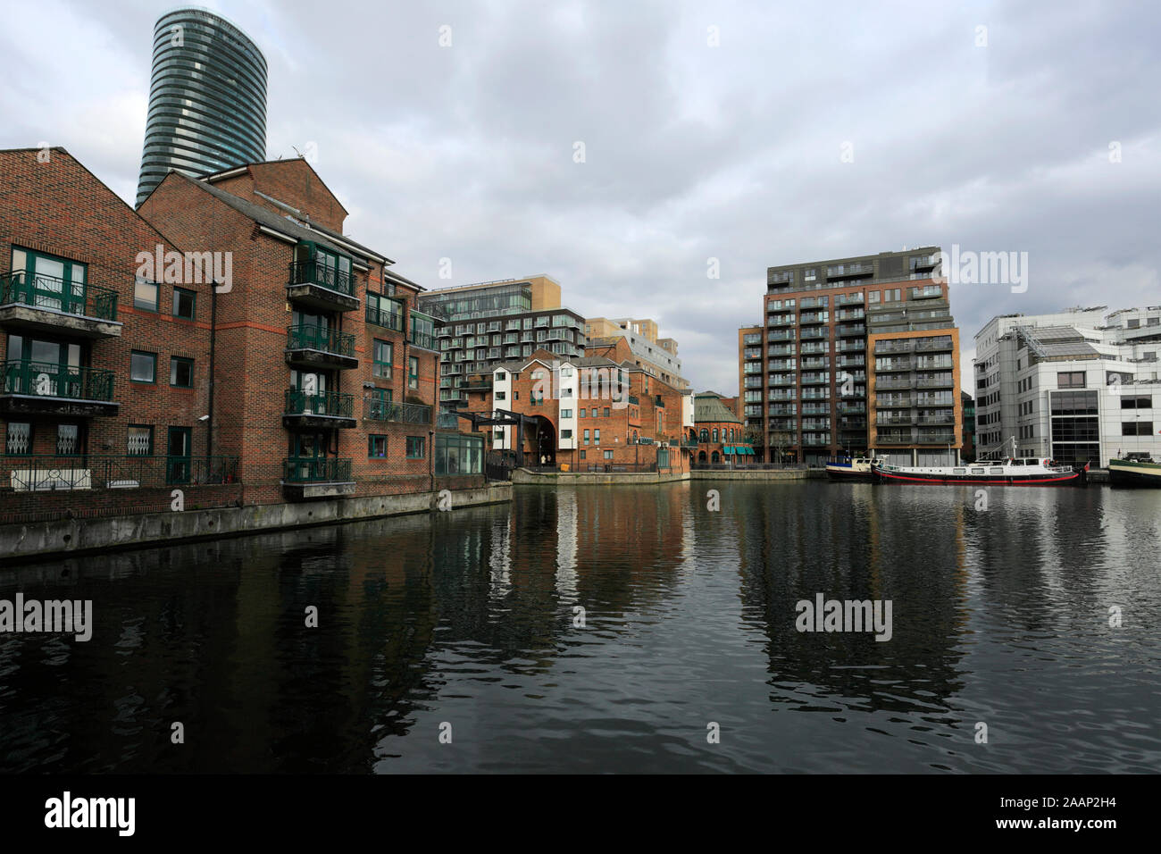 View of Millwall Outer Dock, Canary Wharf, Isle of Dogs, London City ...