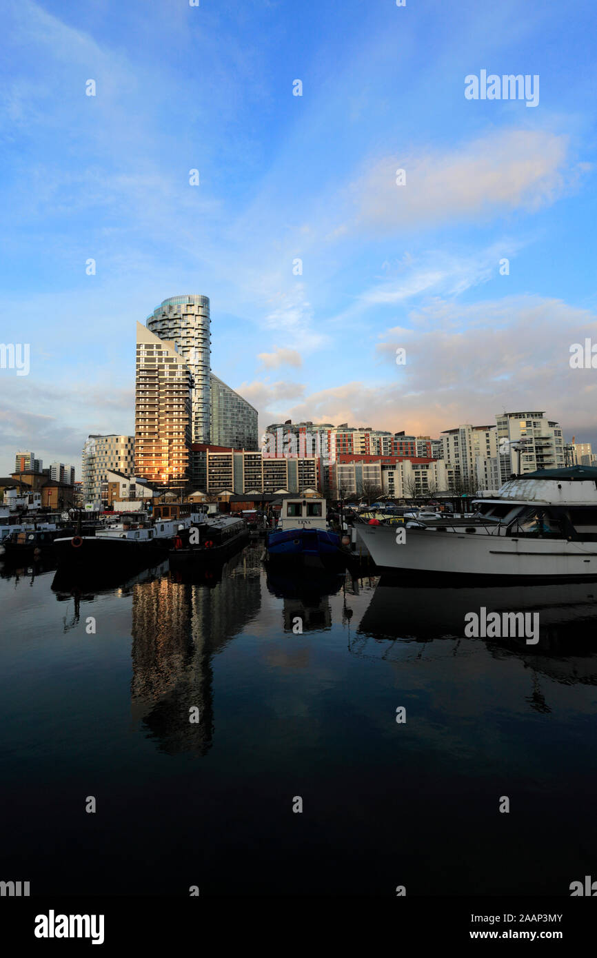 Boats in Poplar dock, North Bank river Thames, London City, England, UK ...
