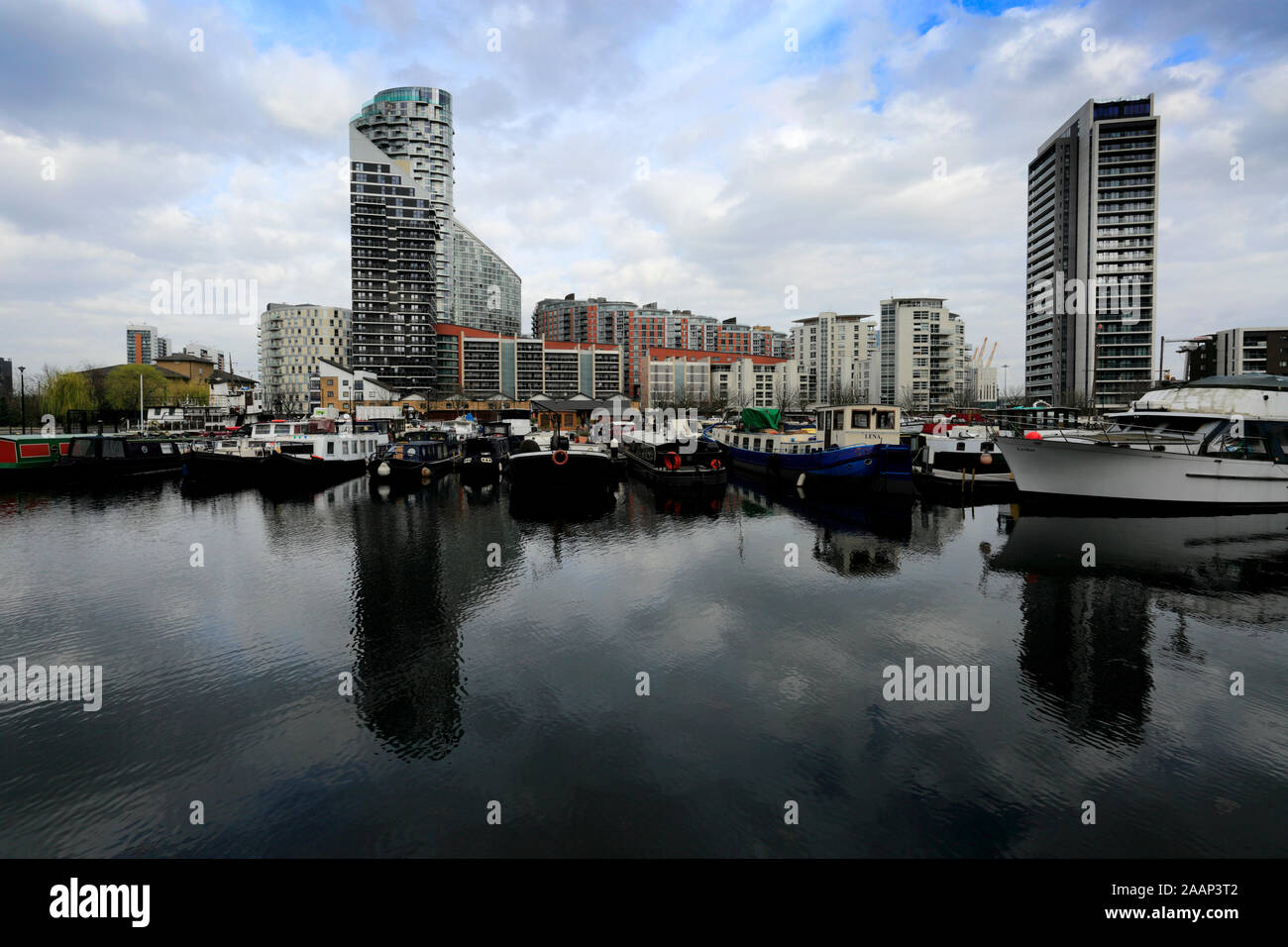 Boats in Poplar dock, North Bank river Thames, London City, England, UK ...