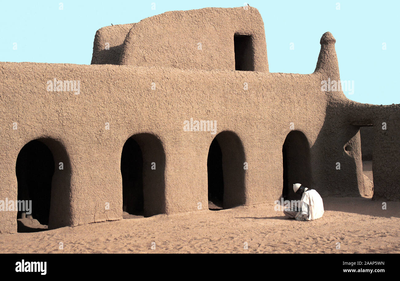 Dogon country : village of Bandiagara 1985 Stock Photo - Alamy