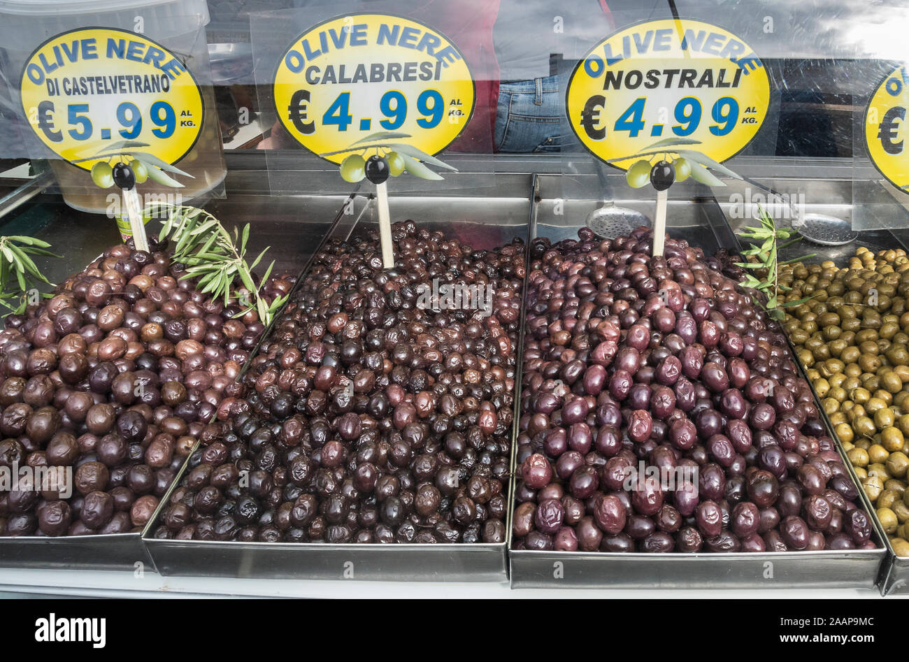 Palermo markets hi-res stock photography and images - Alamy