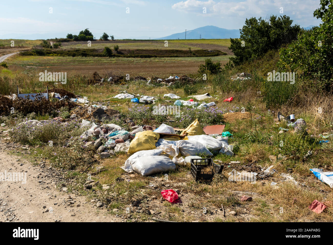Littering in nature hi-res stock photography and images - Alamy