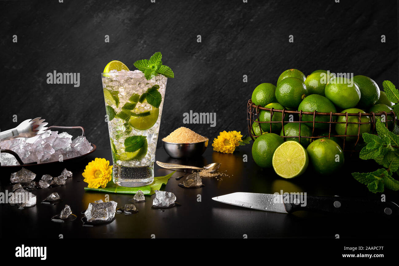 Mojito - Traditional Lemon and Mint Rum Drink Stock Photo - Alamy
