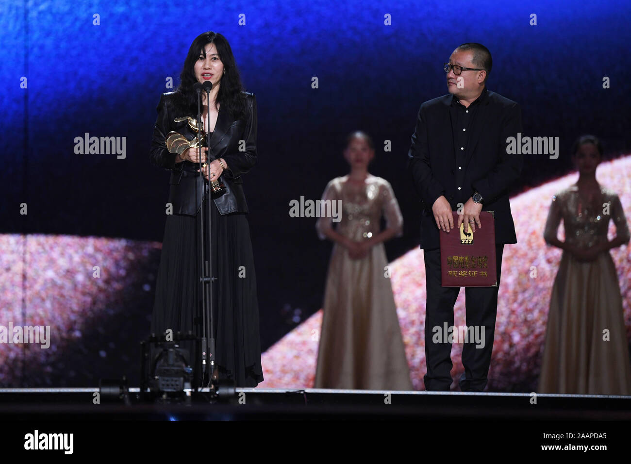 Golden rooster award hi-res stock photography and images - Alamy
