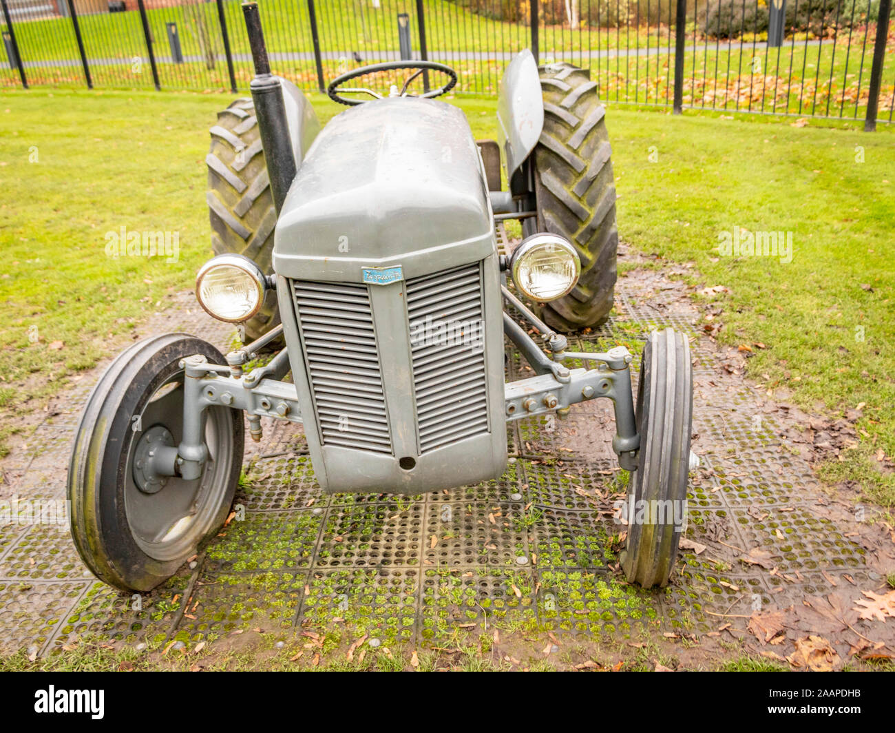 Gray ferguson tractor hi-res stock photography and images - Alamy