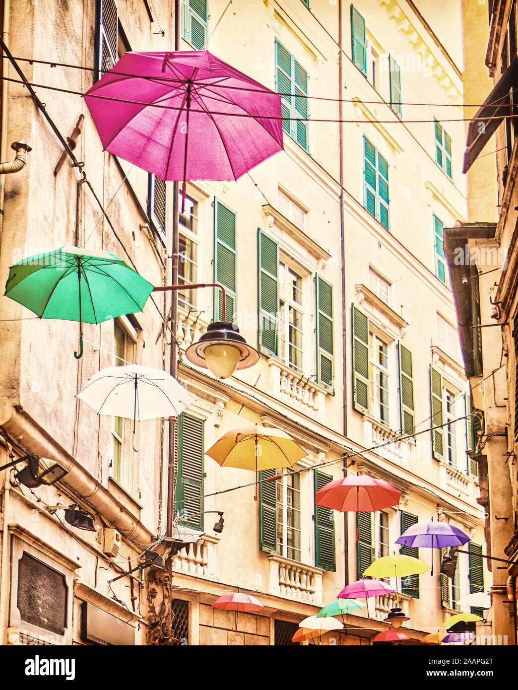 Old over hanging buildings hi-res stock photography and images - Alamy