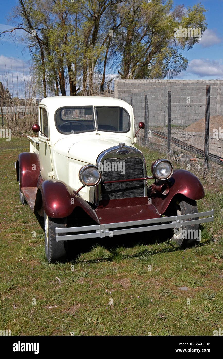 Vintage truck 1920s hi-res stock photography and images - Alamy
