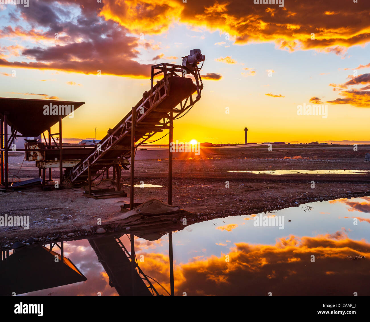 Old airfield hi-res stock photography and images - Alamy