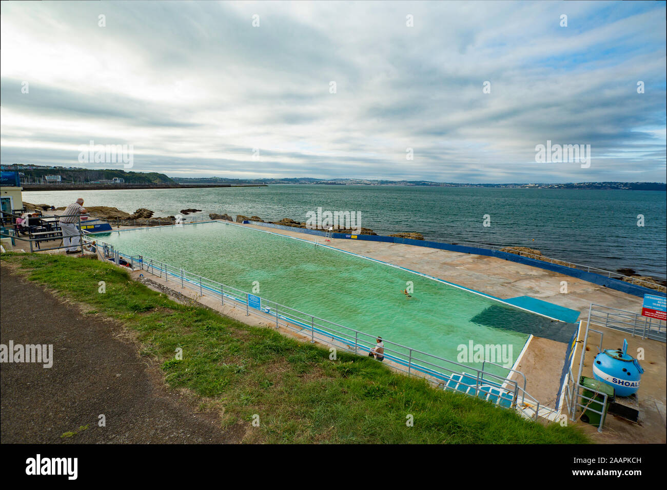 Open air swimming uk hi-res stock photography and images - Alamy