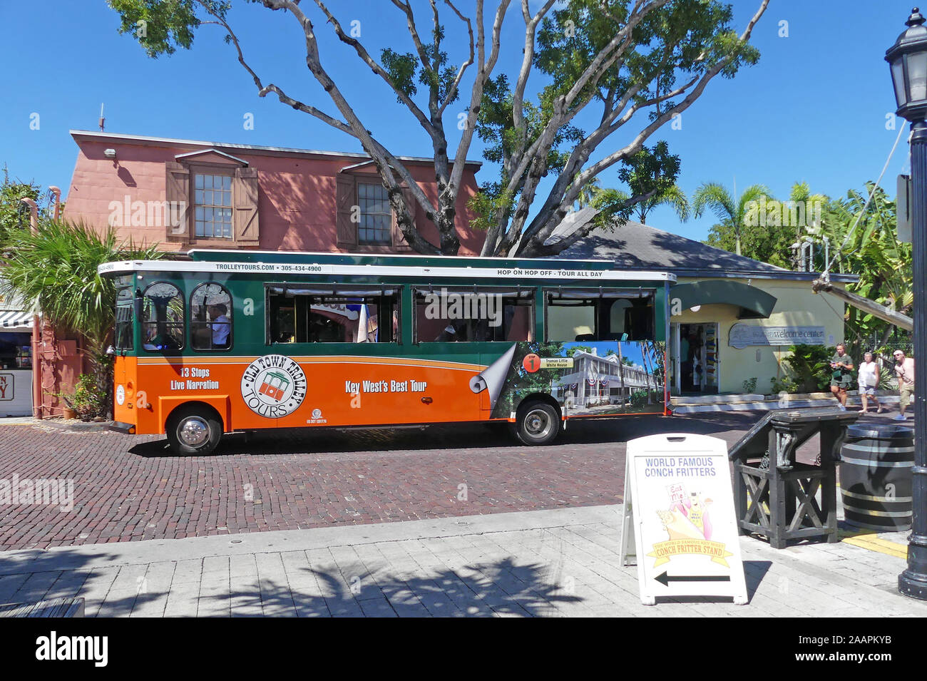 Bus photo hi-res stock photography and images - Alamy