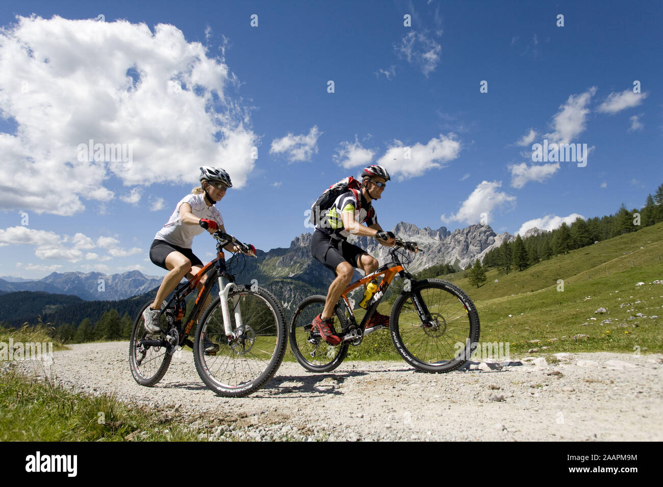Land und leute mann hi-res stock photography and images - Alamy