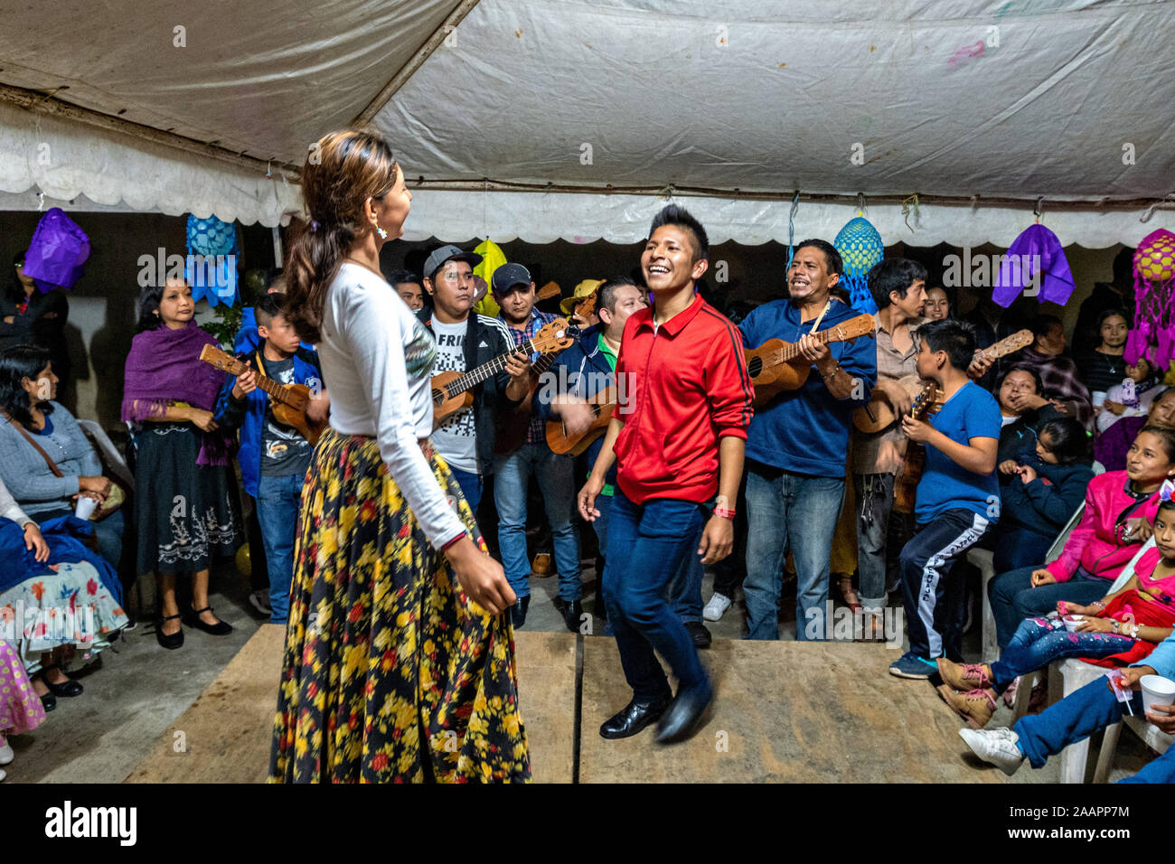 Dancing huapango hi-res stock photography and images - Alamy