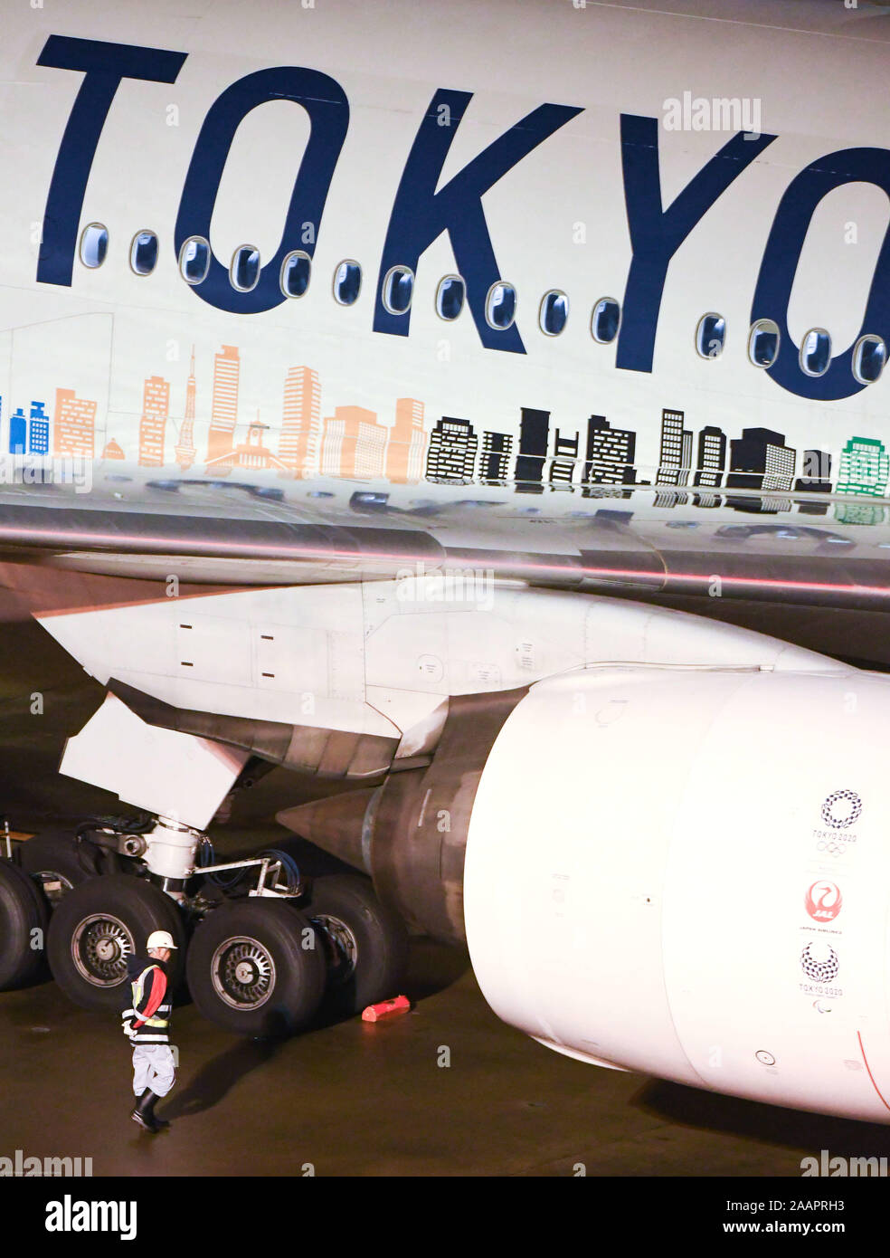 Tokyo, Japan. November 23, 2019, Tokyo, Japan: A Japan AirLine airplane ...