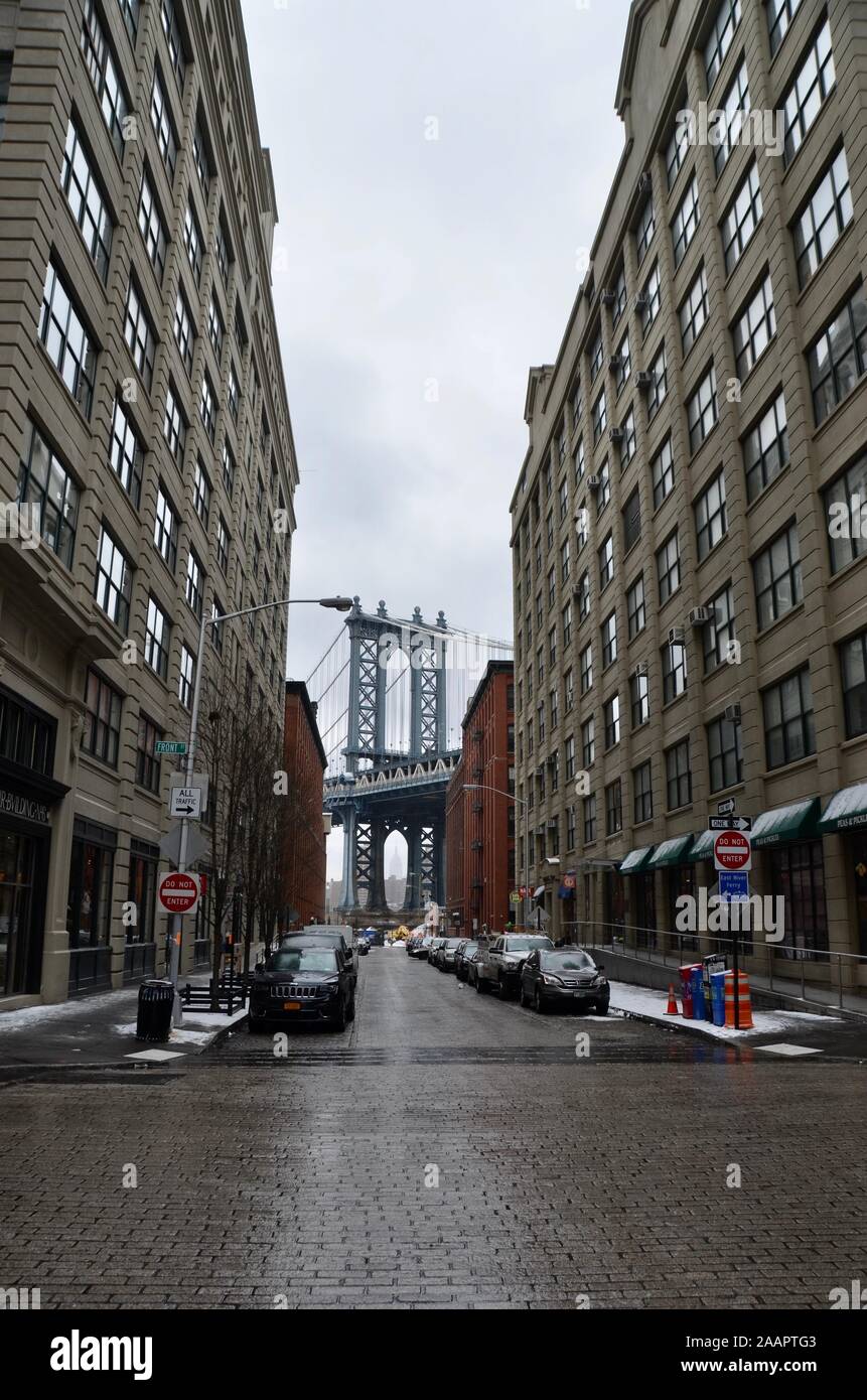 Manhattan Bridge, DUMBO, New York City, USA Stock Photo - Alamy