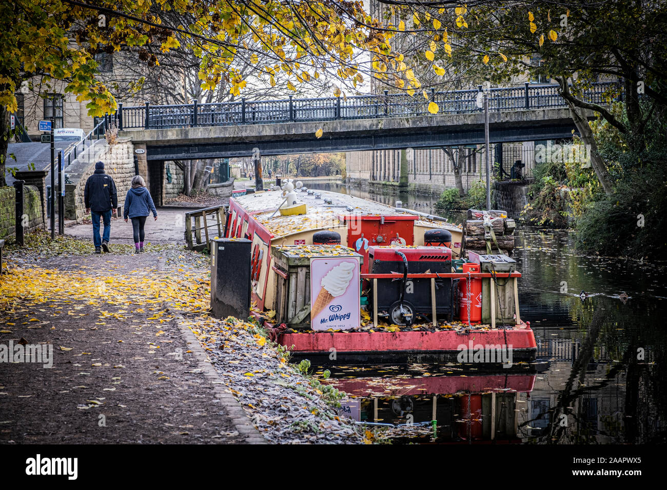 The Leeds and Liverpool Canal, Saltaire, Bradford Stock Photo - Alamy