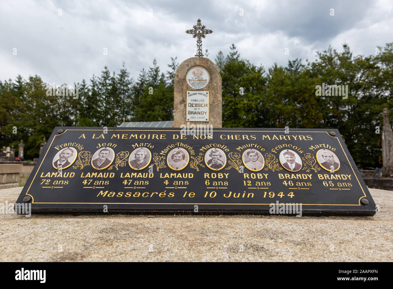 Gravestones of some of the victims of the Nazi atrocity in Oradour-sur ...