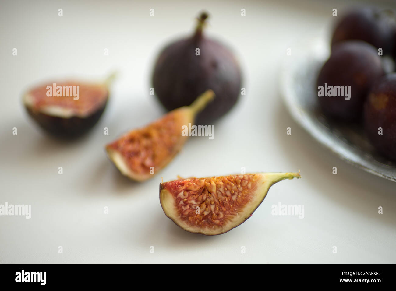Half slices whole figs hi-res stock photography and images - Alamy