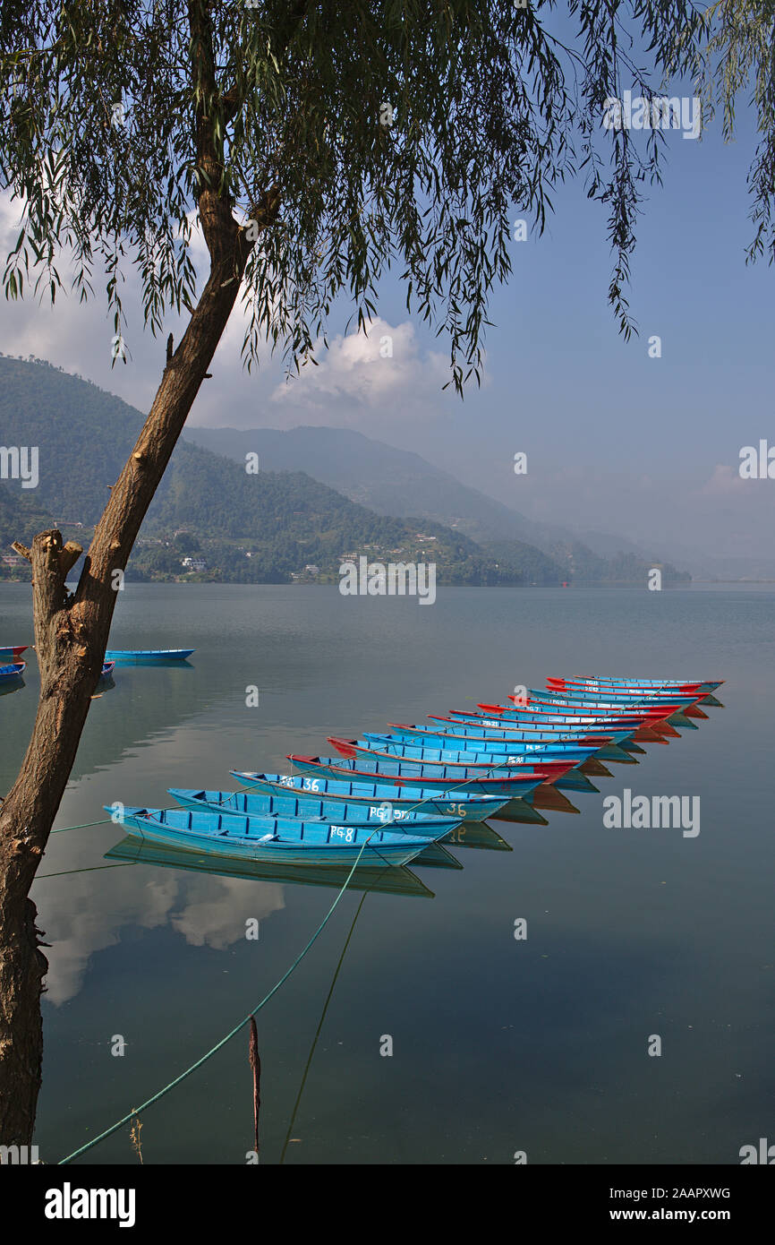 Row boats hi-res stock photography and images - Alamy