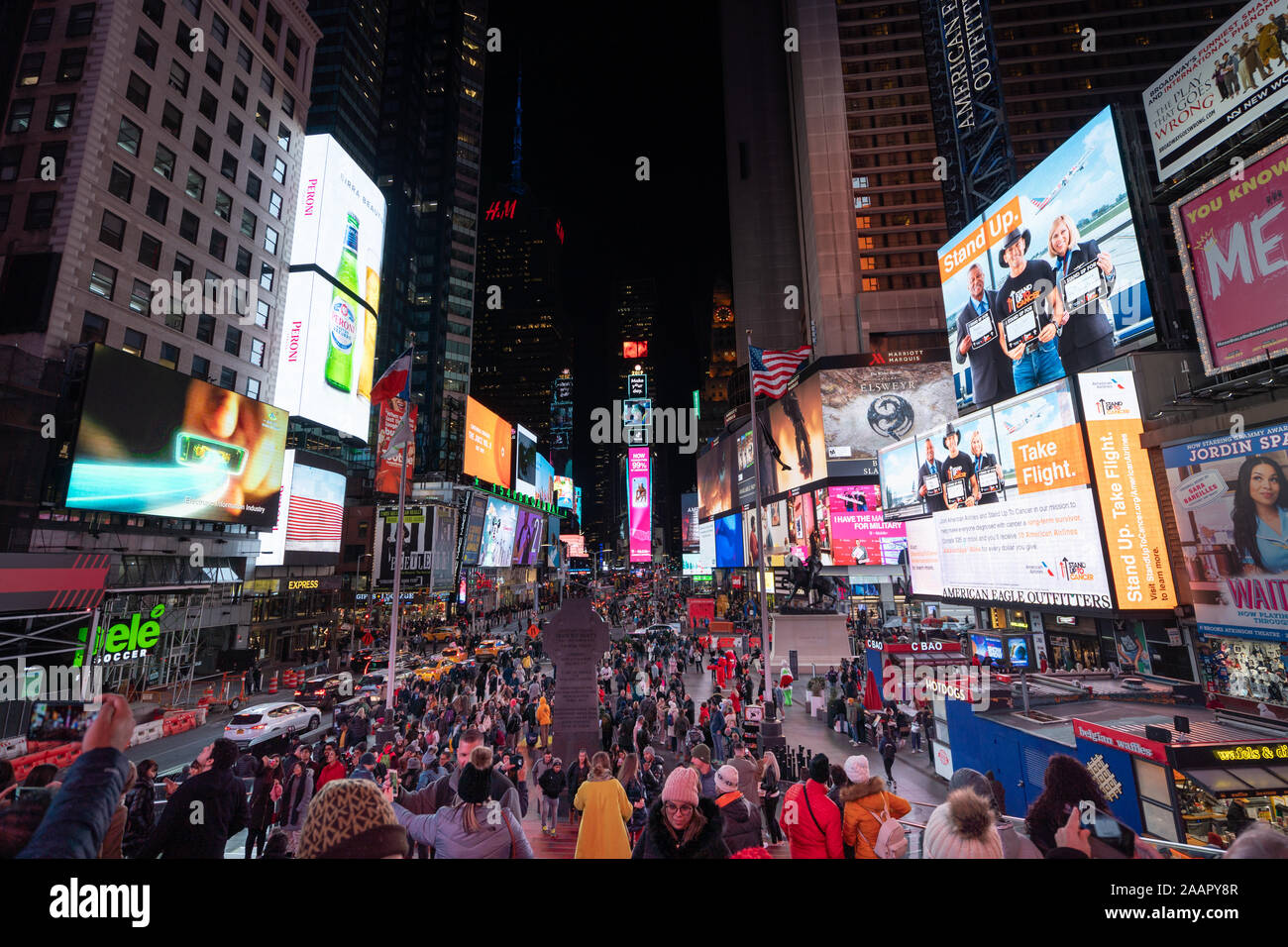 Street view of times square hi-res stock photography and images - Alamy