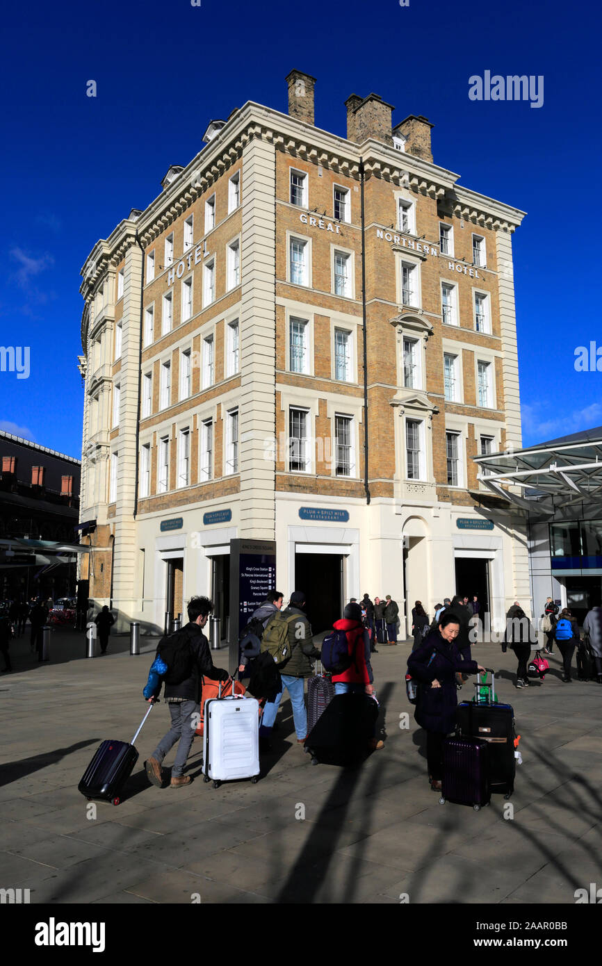 Kings cross great northern hotel hi-res stock photography and images ...