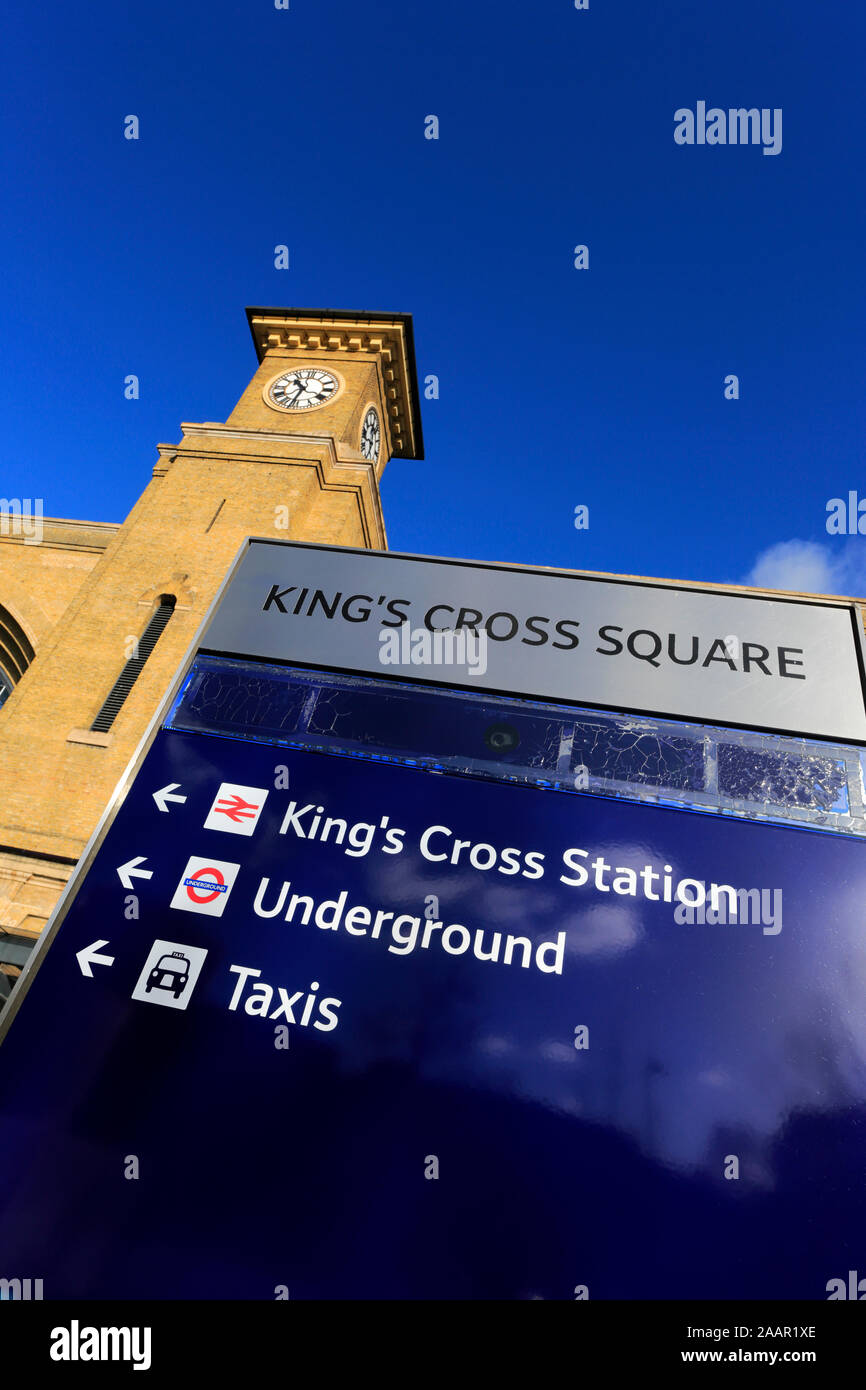 The scene outside kings cross station hi-res stock photography and ...