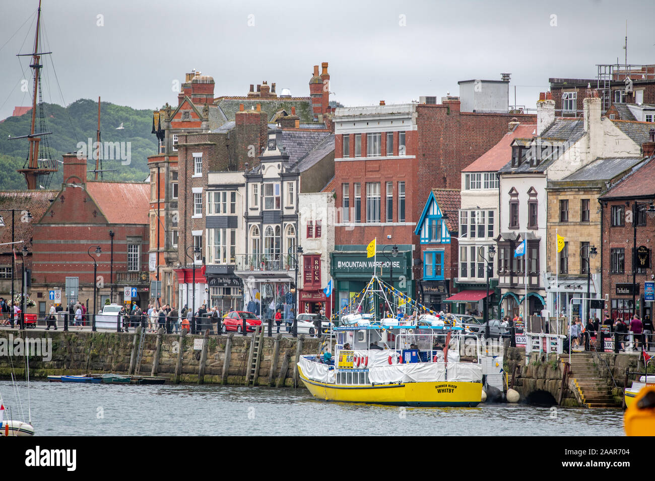 Whitby tours hi-res stock photography and images - Alamy