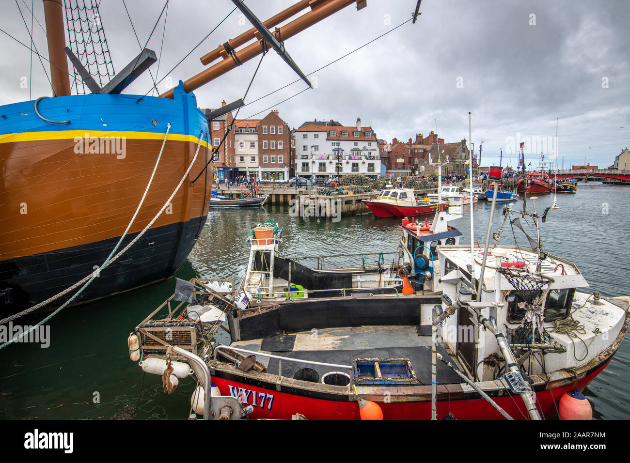 Whitby commercial fishing boat hi-res stock photography and images - Alamy
