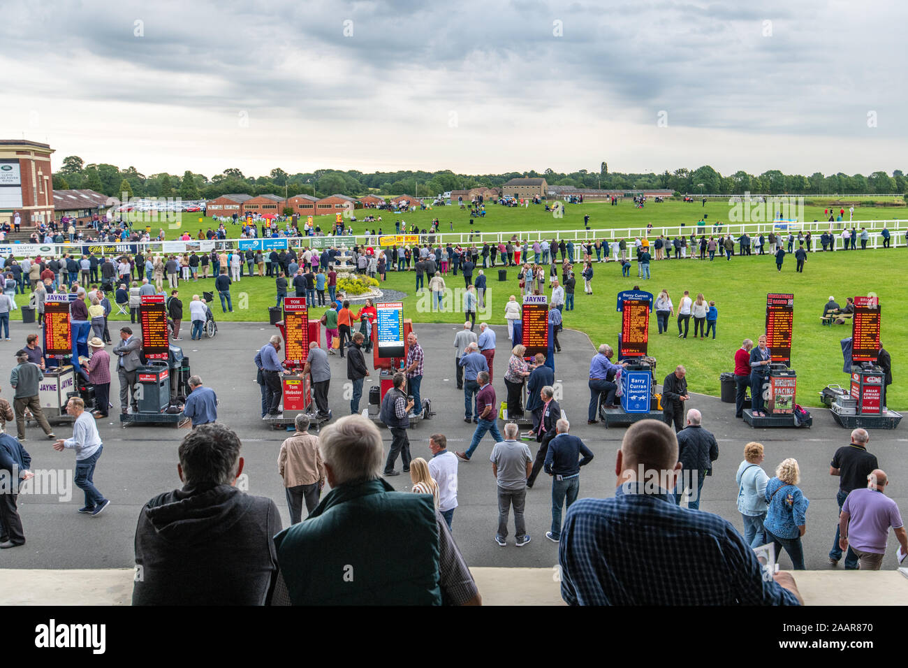 Horse race track stands hi-res stock photography and images - Alamy