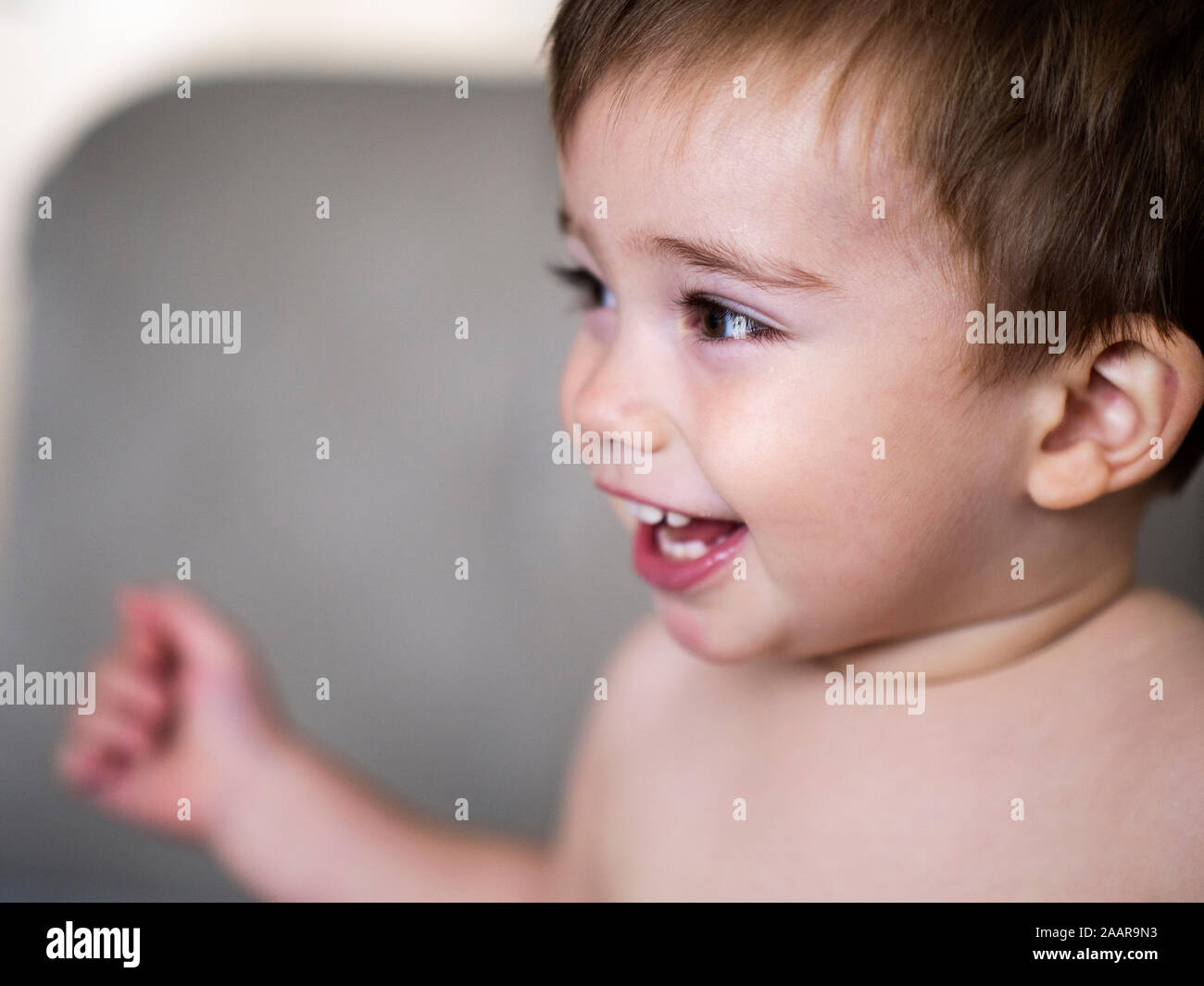 Cute little boy smiling Stock Photo - Alamy